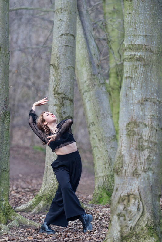 Capturing Magic: A Winter Levitation and Dance Photoshoot with Stefi ...
